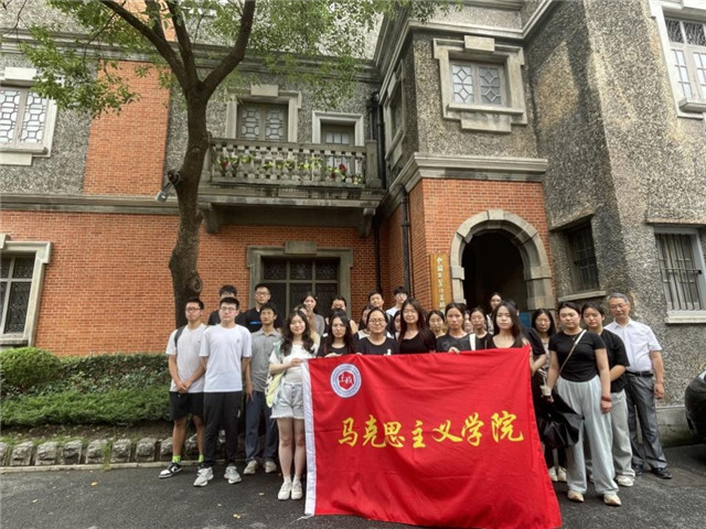 青春上海|踏上一场红色CityWalk之旅，00后寻访革命年代的热血青年