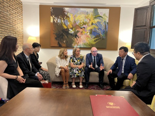 Shanghai University Of Political Science and Law