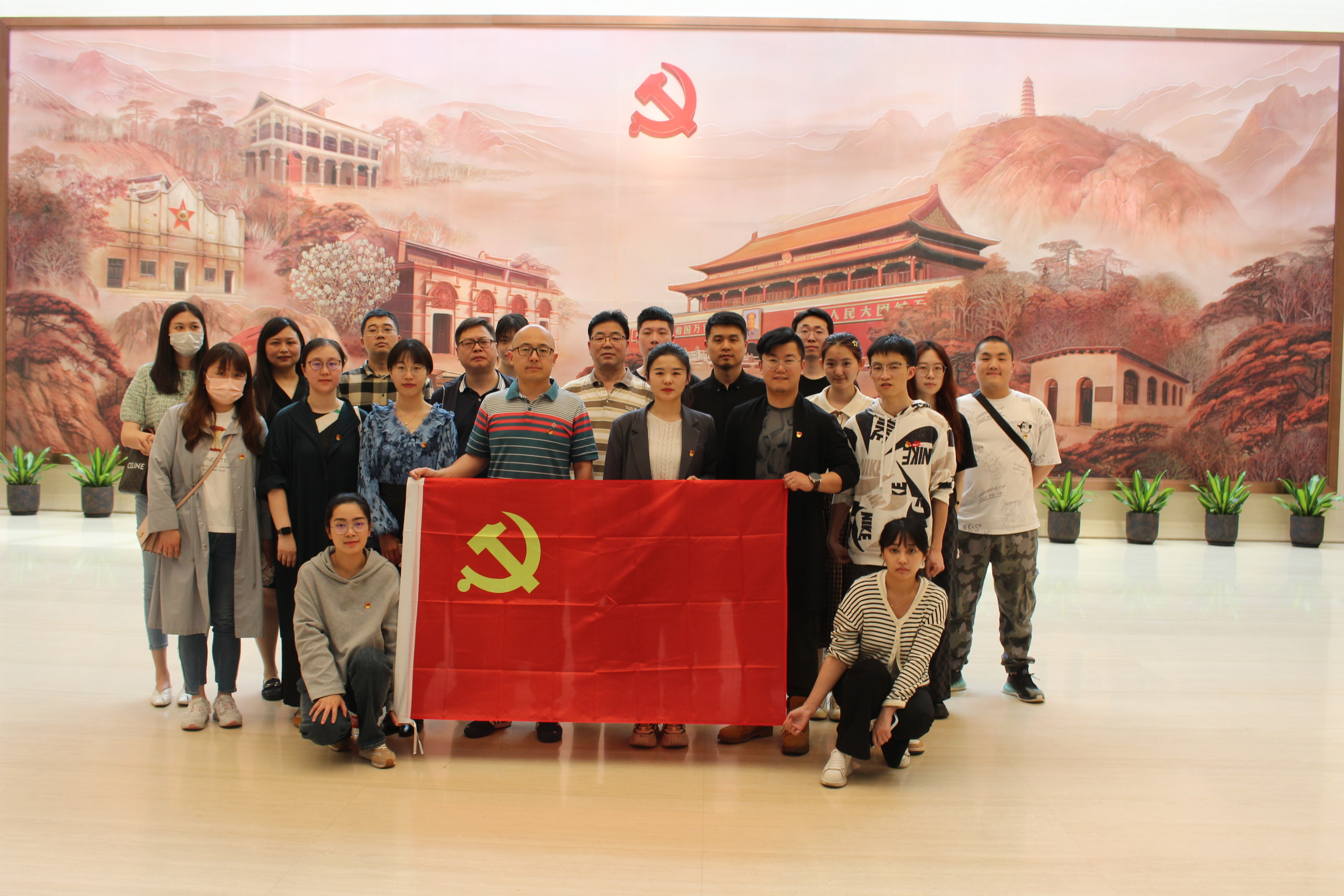 学思想强党性|沿着足迹学思想——纪录片学院组织师生党员参观中共一大会址及中共一大纪念馆